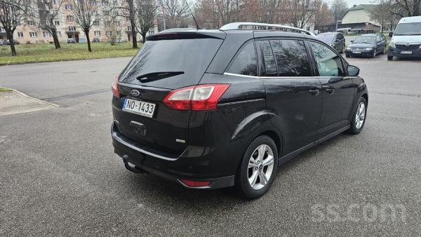 Melns Ford C-Max 2013 Limbaži, ar dzinēja tilpumu 1.00 L un nobraukumu 140 tūkst. km par 4650 €, foto 5 vietnē AUTOMOTO.COM.LV