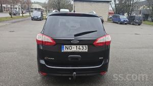 Black Ford C-Max 2013 in Limbazi, with an engine capacity of 1.00 L and mileage of 140 thousand km for 4650 €, photo 6 on AUTOMOTO.COM.LV