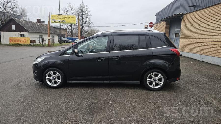 Black Ford C-Max 2013 in Limbazi, with an engine capacity of 1.00 L and mileage of 140 thousand km for 4650 €, photo 8 on AUTOMOTO.COM.LV