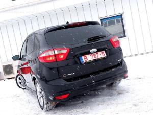 Black Ford C-Max 2013 in Riga, with an engine capacity of 1.60 L and mileage of 304 thousand km for 2999 €, photo 5 on AUTOMOTO.COM.LV