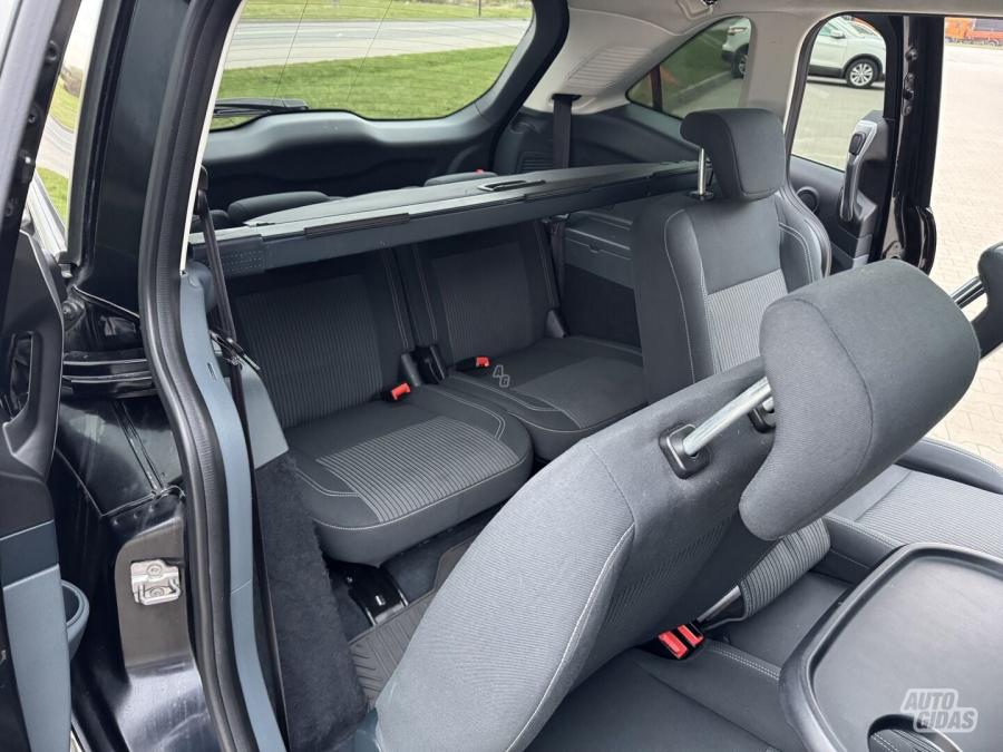 Black Ford C-Max 2013 in Kaunas, with an engine capacity of 1.00 L and mileage of 200 thousand km for 3850 €, photo 15 on AUTOMOTO.COM.LV