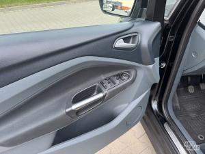 Black Ford C-Max 2013 in Kaunas, with an engine capacity of 1.00 L and mileage of 200 thousand km for 3850 €, photo 23 on AUTOMOTO.COM.LV