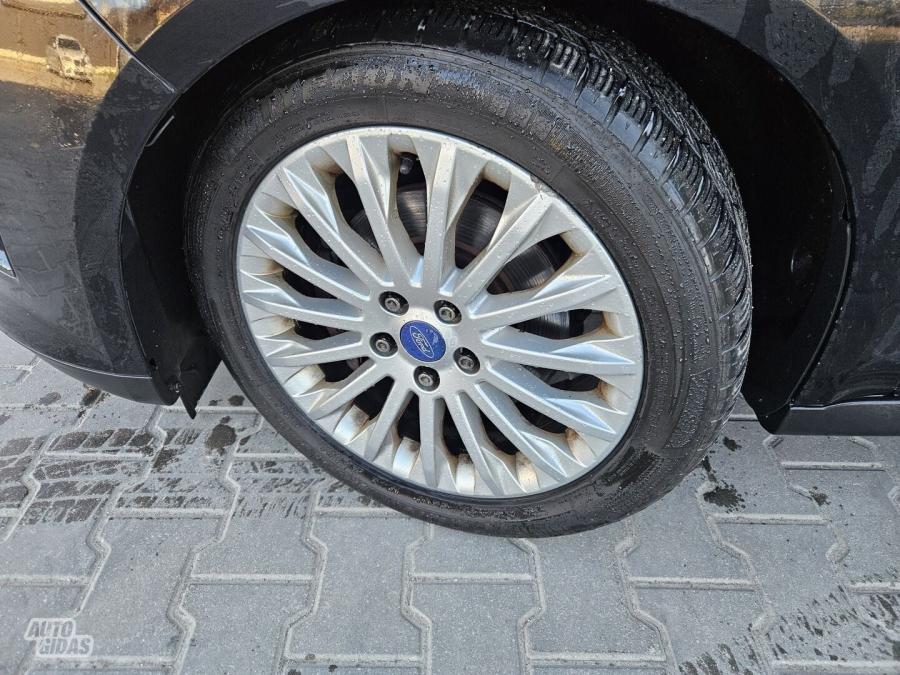 Melns Ford C-Max 2013 Kluonaliai, ar dzinēja tilpumu 2.00 L un nobraukumu 330 tūkst. km par 3570 €, foto 6 vietnē AUTOMOTO.COM.LV