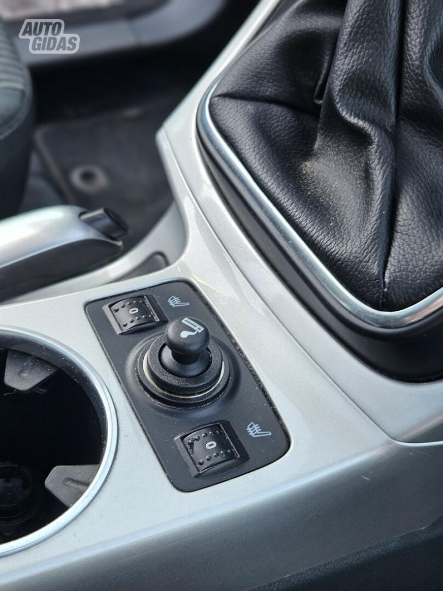 Melns Ford C-Max 2013 Kluonaliai, ar dzinēja tilpumu 2.00 L un nobraukumu 330 tūkst. km par 3570 €, foto 15 vietnē AUTOMOTO.COM.LV
