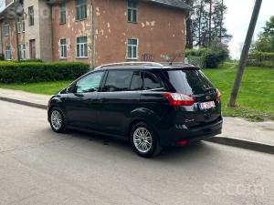 Black Ford C-Max 2013 in Riga, with an engine capacity of 1.60 L and mileage of 0 thousand km for 4799 €, photo 4 on AUTOMOTO.COM.LV