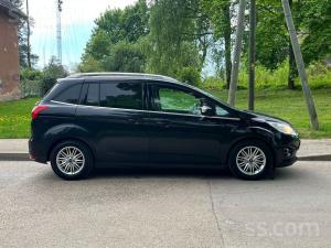 Black Ford C-Max 2013 in Riga, with an engine capacity of 1.60 L and mileage of 0 thousand km for 4799 €, photo 7 on AUTOMOTO.COM.LV