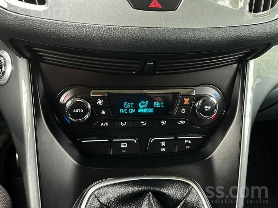 Black Ford C-Max 2013 in Riga, with an engine capacity of 1.60 L and mileage of 0 thousand km for 4799 €, photo 17 on AUTOMOTO.COM.LV