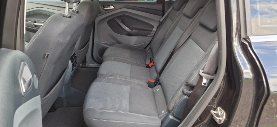 Black Ford C-Max 2013 in Riga, with an engine capacity of 1.60 L and mileage of 233 thousand km for 5550 €, photo 20 on AUTOMOTO.COM.LV