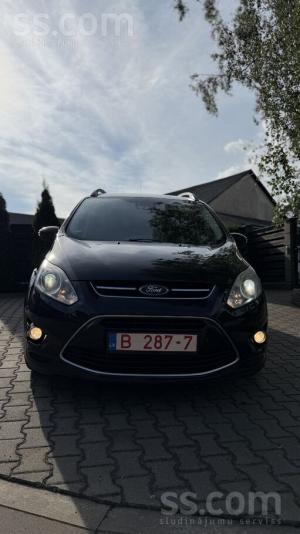 Black Ford C-Max 2013 in Valmiera, with an engine capacity of 1.60 L and mileage of 209 thousand km for 4995 €, photo 4 on AUTOMOTO.COM.LV