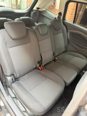 Black Ford C-Max 2013 in Valmiera, with an engine capacity of 1.60 L and mileage of 209 thousand km for 4995 €, photo 19 on AUTOMOTO.COM.LV