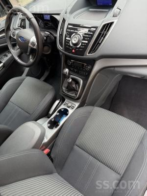 Black Ford C-Max 2013 in Valmiera, with an engine capacity of 1.60 L and mileage of 209 thousand km for 4995 €, photo 20 on AUTOMOTO.COM.LV