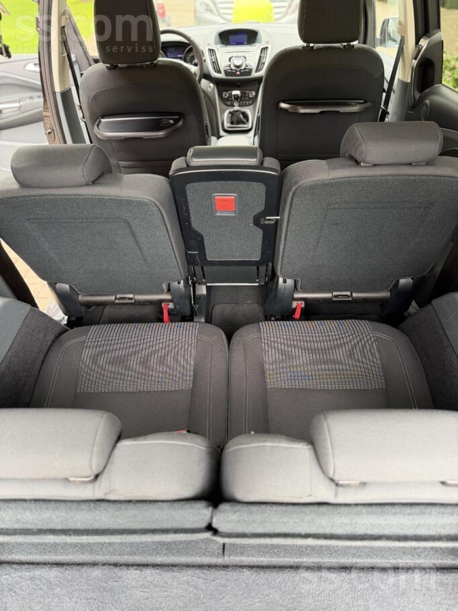 Black Ford C-Max 2013 in Valmiera, with an engine capacity of 1.60 L and mileage of 209 thousand km for 4995 €, photo 21 on AUTOMOTO.COM.LV