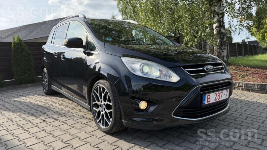 Black Ford C-Max 2013 in Valka, with an engine capacity of 1.60 L and mileage of 209 thousand km for 4995 €, photo 3 on AUTOMOTO.COM.LV