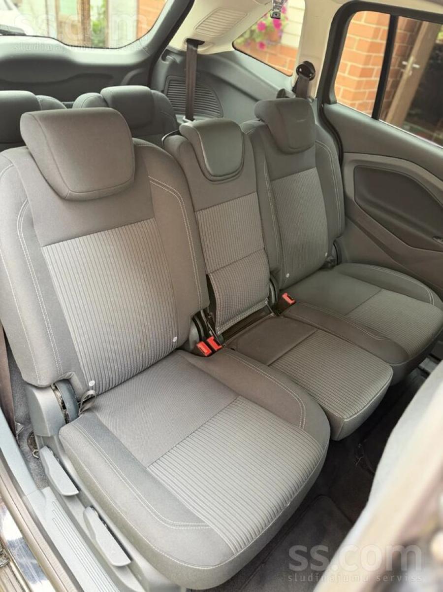 Black Ford C-Max 2013 in Valka, with an engine capacity of 1.60 L and mileage of 209 thousand km for 4995 €, photo 18 on AUTOMOTO.COM.LV