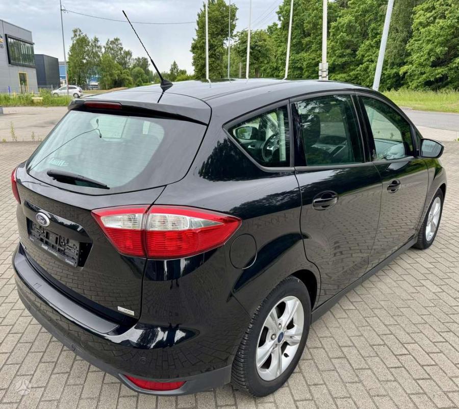 Black Ford C-Max 2013 in Kaunas, with an engine capacity of 1.00 L and mileage of 120 thousand km for 3990 €, photo 7 on AUTOMOTO.COM.LV