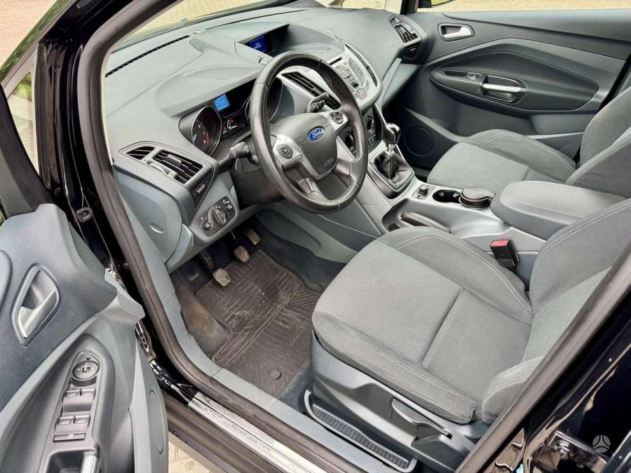 Black Ford C-Max 2013 in Kaunas, with an engine capacity of 1.00 L and mileage of 120 thousand km for 3990 €, photo 11 on AUTOMOTO.COM.LV