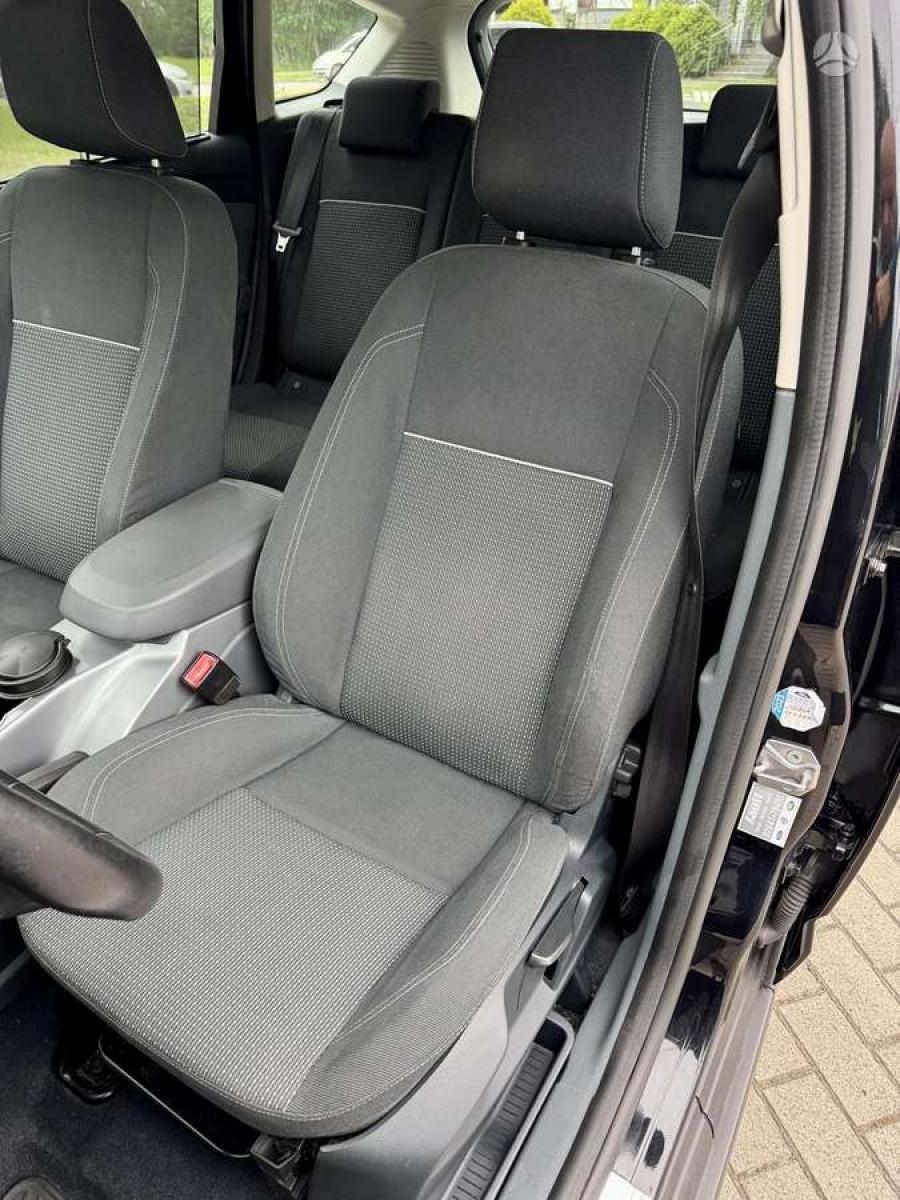 Black Ford C-Max 2013 in Kaunas, with an engine capacity of 1.00 L and mileage of 120 thousand km for 3990 €, photo 12 on AUTOMOTO.COM.LV