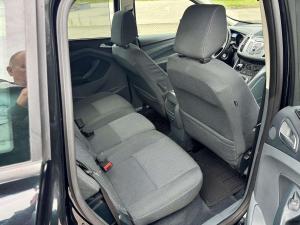 Black Ford C-Max 2013 in Kaunas, with an engine capacity of 1.00 L and mileage of 120 thousand km for 3990 €, photo 17 on AUTOMOTO.COM.LV