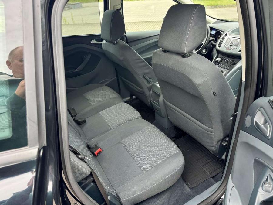 Black Ford C-Max 2013 in Kaunas, with an engine capacity of 1.00 L and mileage of 120 thousand km for 3990 €, photo 17 on AUTOMOTO.COM.LV