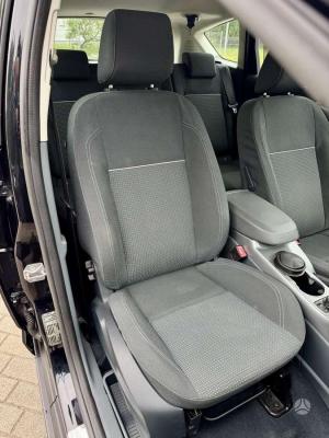 Black Ford C-Max 2013 in Kaunas, with an engine capacity of 1.00 L and mileage of 120 thousand km for 3990 €, photo 19 on AUTOMOTO.COM.LV