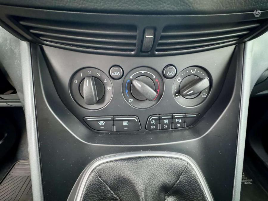 Black Ford C-Max 2013 in Kaunas, with an engine capacity of 1.00 L and mileage of 120 thousand km for 3990 €, photo 27 on AUTOMOTO.COM.LV