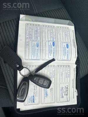 Melns Ford C-Max 2013 Rīga, ar dzinēja tilpumu 1.60 L un nobraukumu 256 tūkst. km par 3750 €, foto 14 vietnē AUTOMOTO.COM.LV