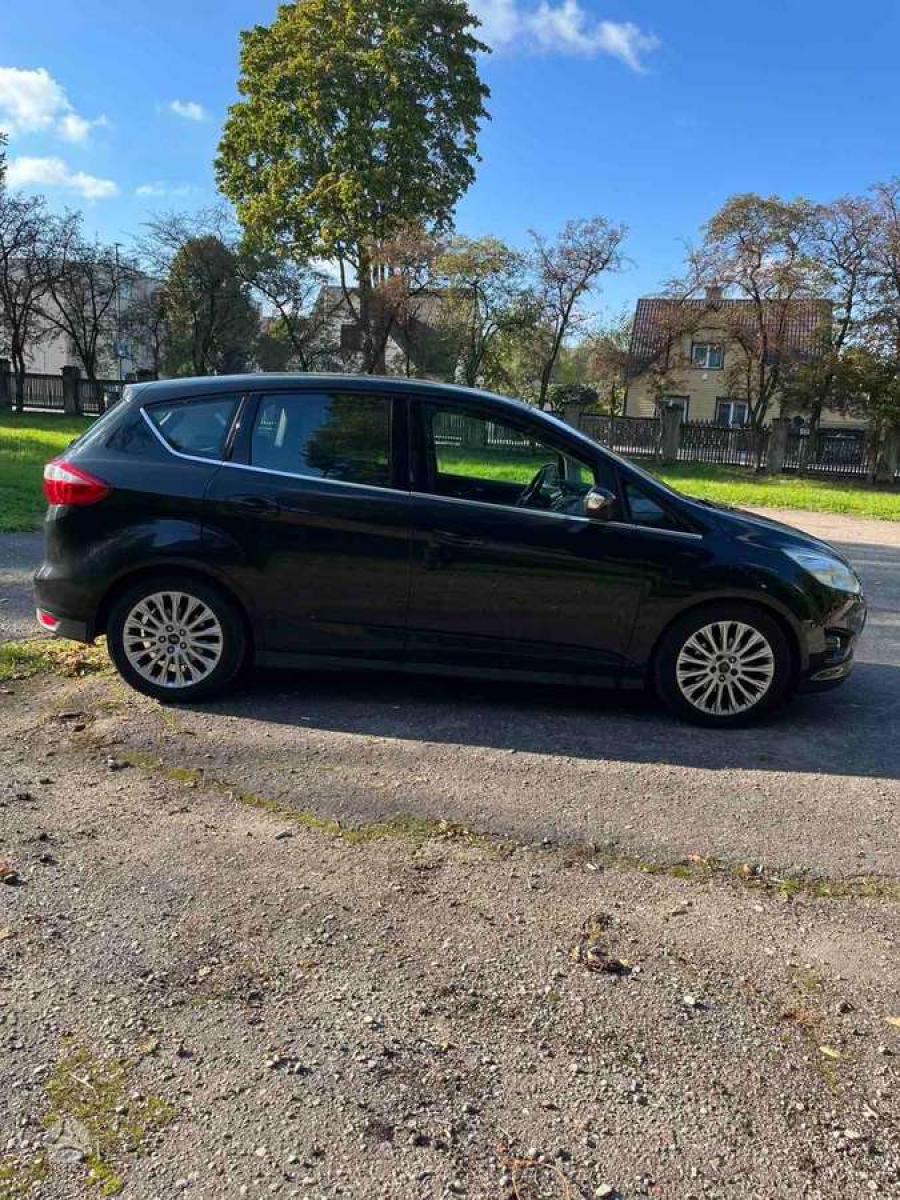 Melns Ford C-Max 2014 Telšiai, ar dzinēja tilpumu 1.00 L un nobraukumu 330 tūkst. km par 2400 €, foto 1 vietnē AUTOMOTO.COM.LV