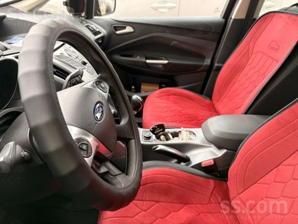 Black Ford C-Max 2014 in Riga, with an engine capacity of 1.00 L and mileage of 209 thousand km for 4000 €, photo 4 on AUTOMOTO.COM.LV