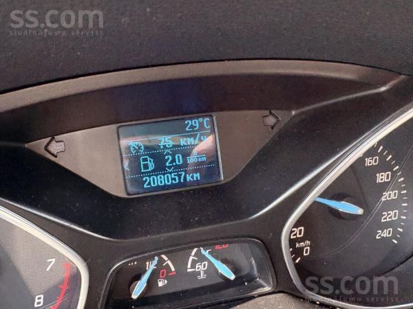Black Ford C-Max 2014 in Riga, with an engine capacity of 1.00 L and mileage of 209 thousand km for 4000 €, photo 6 on AUTOMOTO.COM.LV