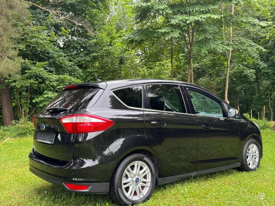 Black Ford C-Max 2014 in Utena, with an engine capacity of 2.00 L and mileage of 130 thousand km for 4650 €, photo 4 on AUTOMOTO.COM.LV