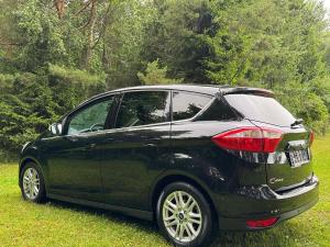 Black Ford C-Max 2014 in Utena, with an engine capacity of 2.00 L and mileage of 130 thousand km for 4650 €, photo 5 on AUTOMOTO.COM.LV