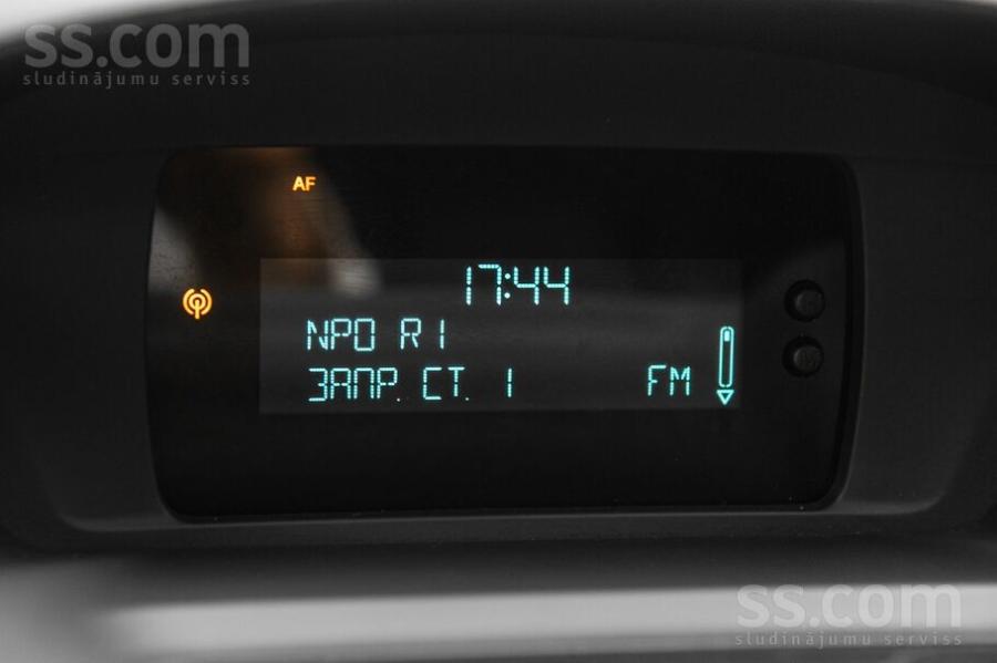 Melns Ford C-Max 2014 Rīga, ar dzinēja tilpumu 1.00 L un nobraukumu 210 tūkst. km par 3950 €, foto 24 vietnē AUTOMOTO.COM.LV