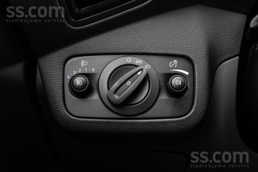 Melns Ford C-Max 2014 Rīga, ar dzinēja tilpumu 1.00 L un nobraukumu 210 tūkst. km par 3950 €, foto 26 vietnē AUTOMOTO.COM.LV