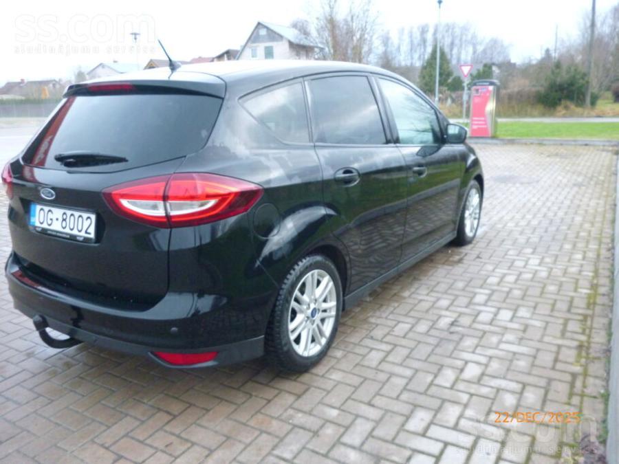 Black Ford C-Max 2015 in Ogre, with an engine capacity of 1.50 L and mileage of 254 thousand km for 5800 €, photo 4 on AUTOMOTO.COM.LV