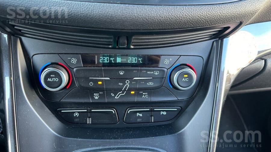 Melns Ford C-Max 2016 Tukums, ar dzinēja tilpumu 1.50 L un nobraukumu 177 tūkst. km par 6800 €, foto 10 vietnē AUTOMOTO.COM.LV