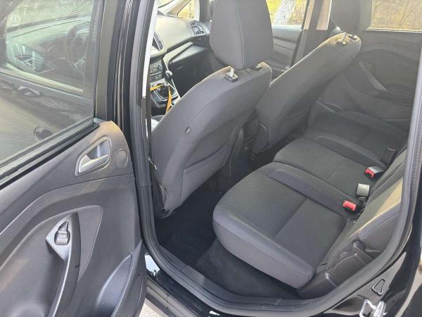 Melns Ford C-Max 2016 Prienai, ar dzinēja tilpumu 1.00 L un nobraukumu 212 tūkst. km par 4450 €, foto 7 vietnē AUTOMOTO.COM.LV