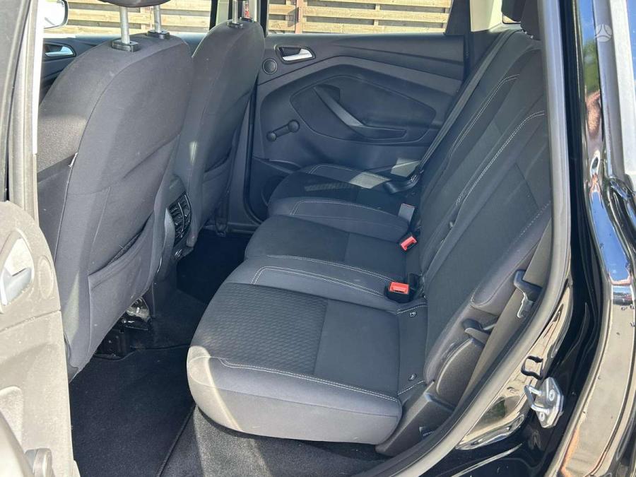 Melns Ford C-Max 2016 Kretinga, ar dzinēja tilpumu 1.00 L un nobraukumu 107 tūkst. km par 5800 €, foto 18 vietnē AUTOMOTO.COM.LV