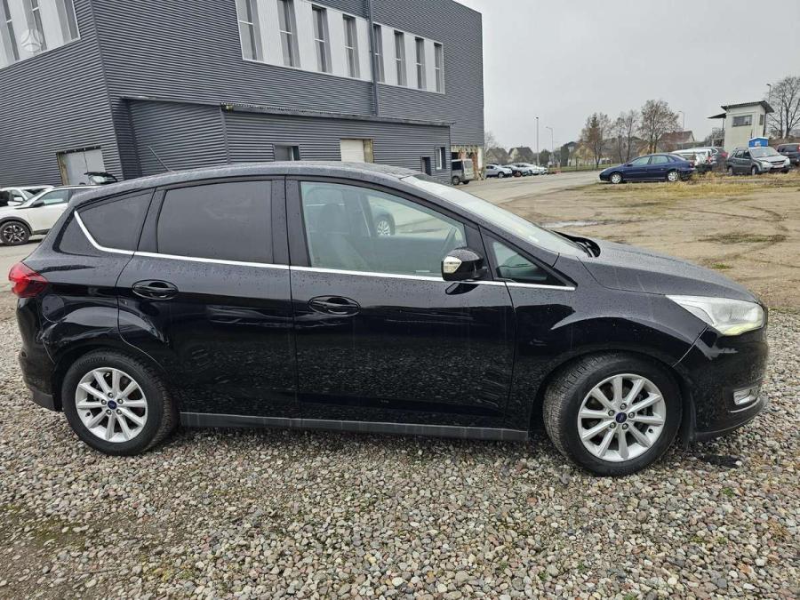 Black Ford C-Max 2017 in Taurage, with an engine capacity of 1.50 L and mileage of 260 thousand km for 5500 €, photo 7 on AUTOMOTO.COM.LV