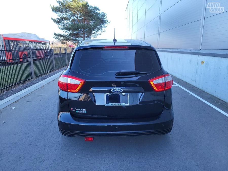 Black Ford C-Max 2017 in Kaunas, with an engine capacity of 2.00 L and mileage of 149 thousand km for 8200 €, photo 10 on AUTOMOTO.COM.LV