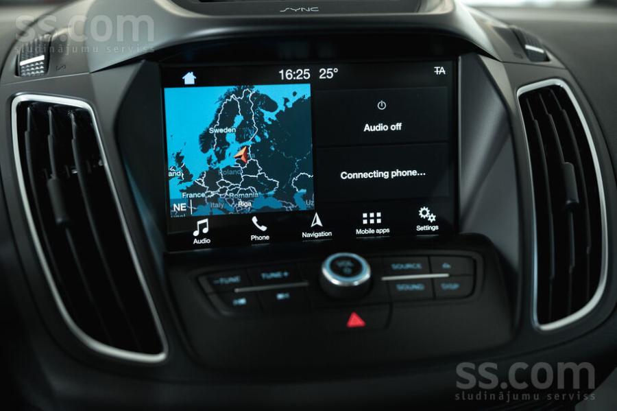Black Ford C-Max 2018 in Riga, with an engine capacity of 1.00 L and mileage of 96 thousand km for 8990 €, photo 10 on AUTOMOTO.COM.LV
