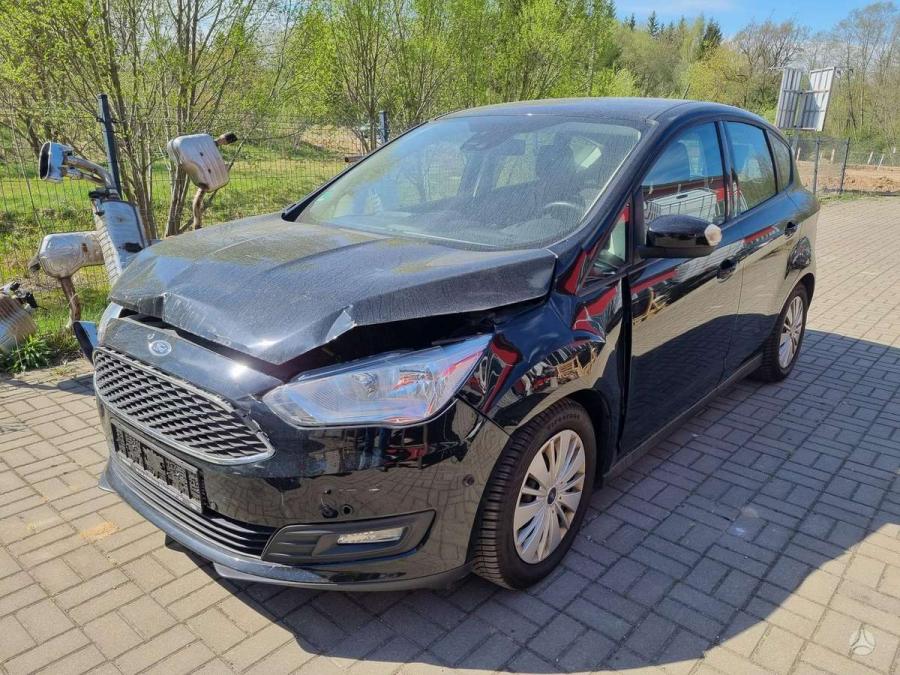 Black Ford C-Max 2018 in Vilnius, with an engine capacity of 1.00 L and mileage of 132 thousand km for 2150 €, photo 4 on AUTOMOTO.COM.LV