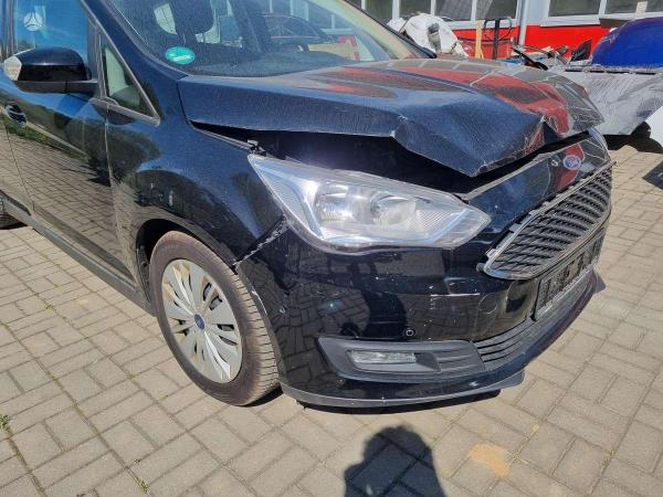 Black Ford C-Max 2018 in Vilnius, with an engine capacity of 1.00 L and mileage of 132 thousand km for 2150 €, photo 7 on AUTOMOTO.COM.LV