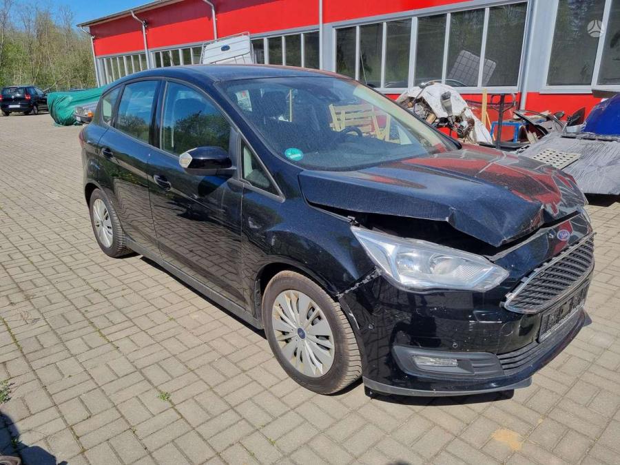Black Ford C-Max 2018 in Vilnius, with an engine capacity of 1.00 L and mileage of 132 thousand km for 2150 €, photo 9 on AUTOMOTO.COM.LV
