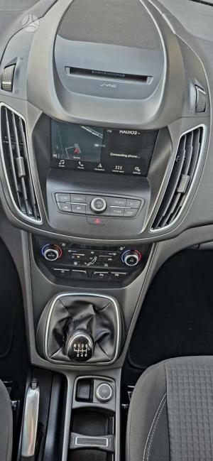 Black Ford C-Max 2019 in Siauliai, with an engine capacity of 1.00 L and mileage of 56 thousand km for 7750 €, photo 27 on AUTOMOTO.COM.LV