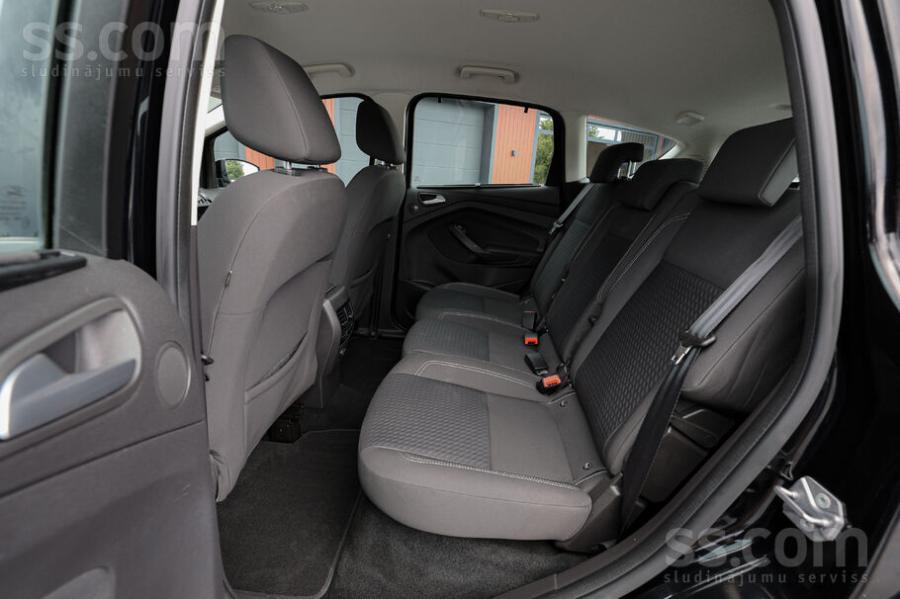 Black Ford C-Max 2019 in Jelgava, with an engine capacity of 1.00 L and mileage of 0 thousand km for 8750 €, photo 10 on AUTOMOTO.COM.LV