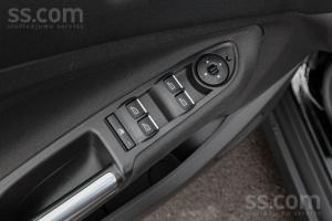 Black Ford C-Max 2019 in Jelgava, with an engine capacity of 1.00 L and mileage of 0 thousand km for 8750 €, photo 22 on AUTOMOTO.COM.LV