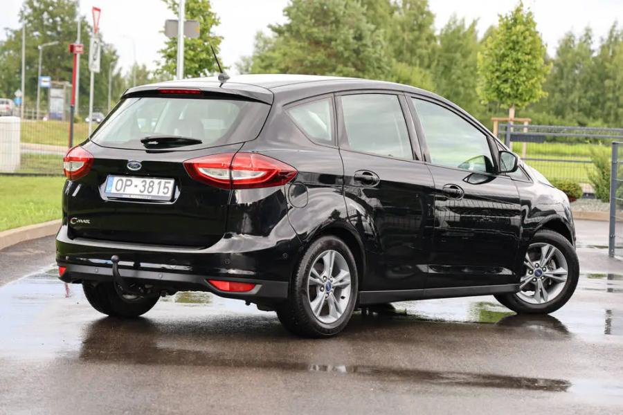 Black Ford C-Max 2019 in Jelgava, with an engine capacity of 1.00 L and mileage of 56 thousand km for 8750 €, photo 5 on AUTOMOTO.COM.LV