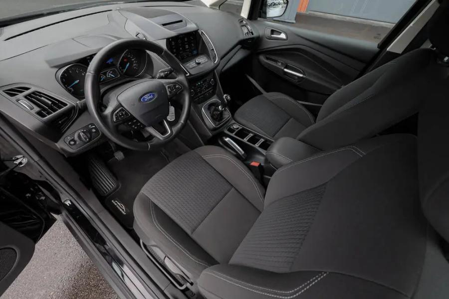 Black Ford C-Max 2019 in Jelgava, with an engine capacity of 1.00 L and mileage of 56 thousand km for 8750 €, photo 9 on AUTOMOTO.COM.LV