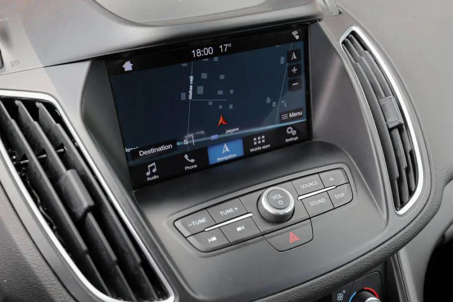 Black Ford C-Max 2019 in Jelgava, with an engine capacity of 1.00 L and mileage of 56 thousand km for 8750 €, photo 15 on AUTOMOTO.COM.LV