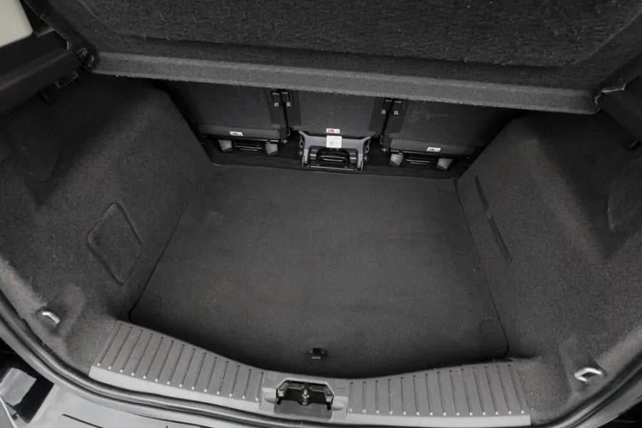Black Ford C-Max 2019 in Jelgava, with an engine capacity of 1.00 L and mileage of 56 thousand km for 8750 €, photo 24 on AUTOMOTO.COM.LV
